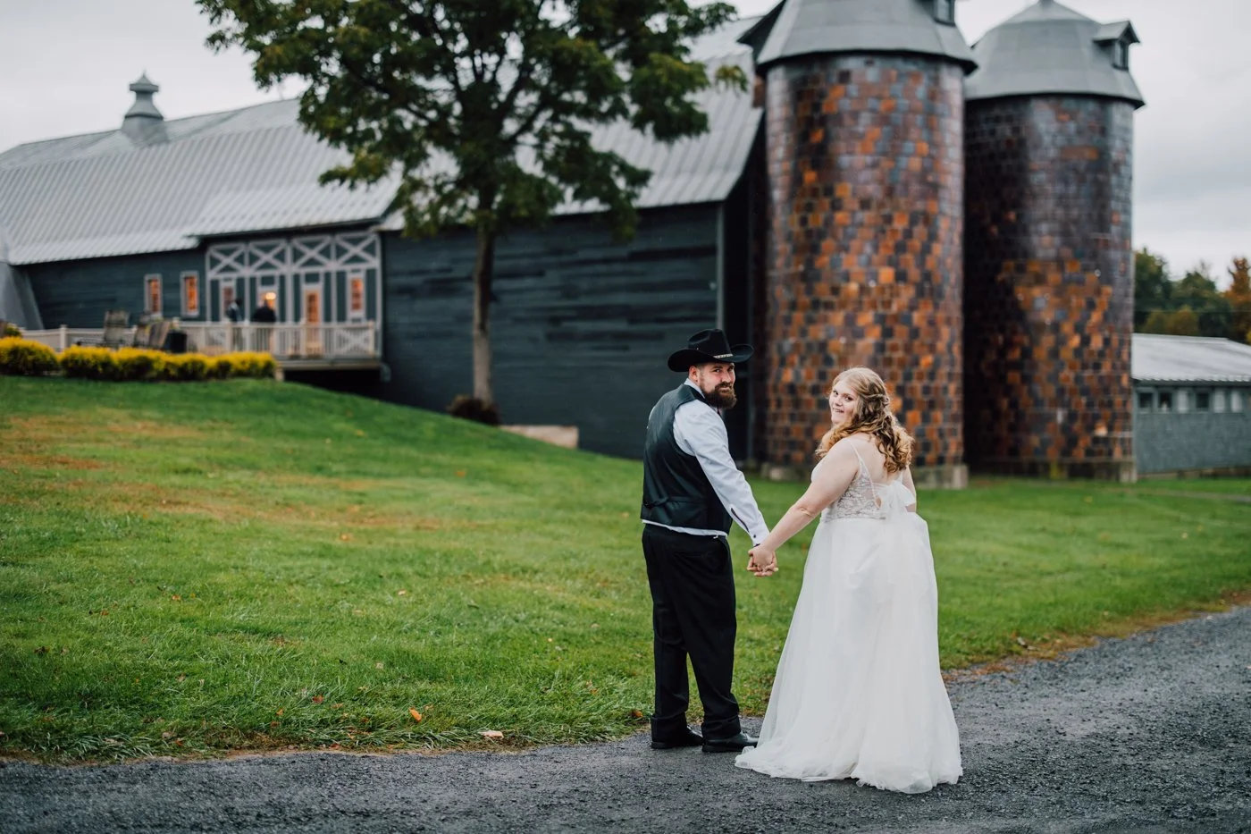 Kate + Corey’s Barn Wedding at Curtis Manor | Brittany Juravich Photography