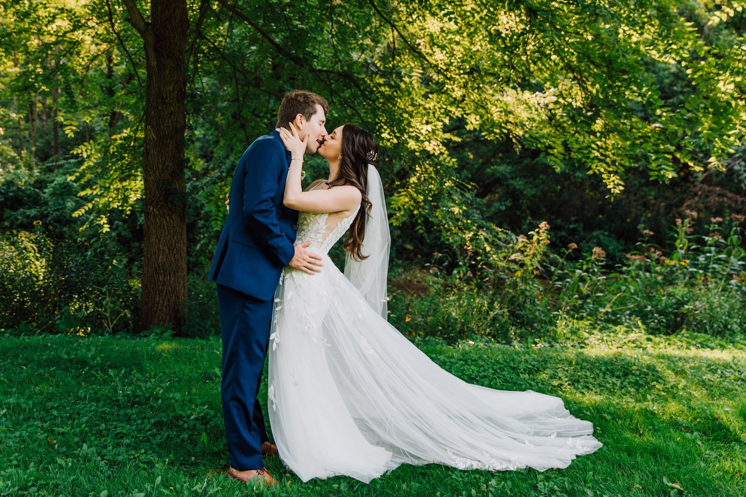 Jessica + Paul’s Elegant Barn Wedding at Hayloft on the Arch | Brittany ...