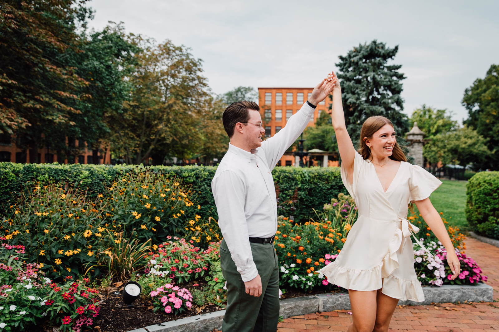 Kara + Zachary’s Timeless Engagement Photos at Franklin Square Park ...