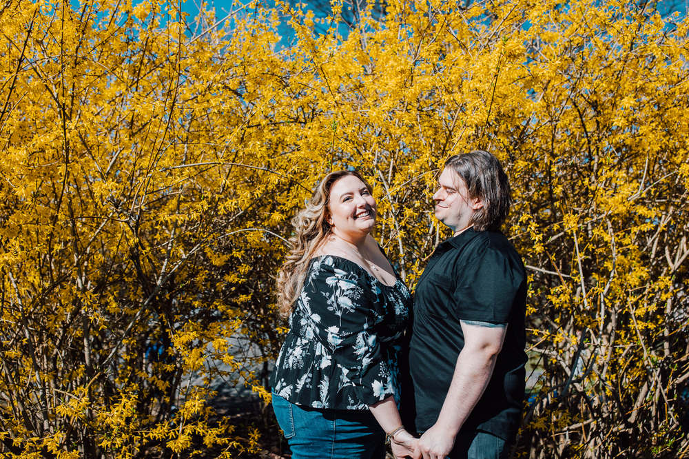 Sara + Pete’s Central Park Engagement Photos | Brittany Juravich ...