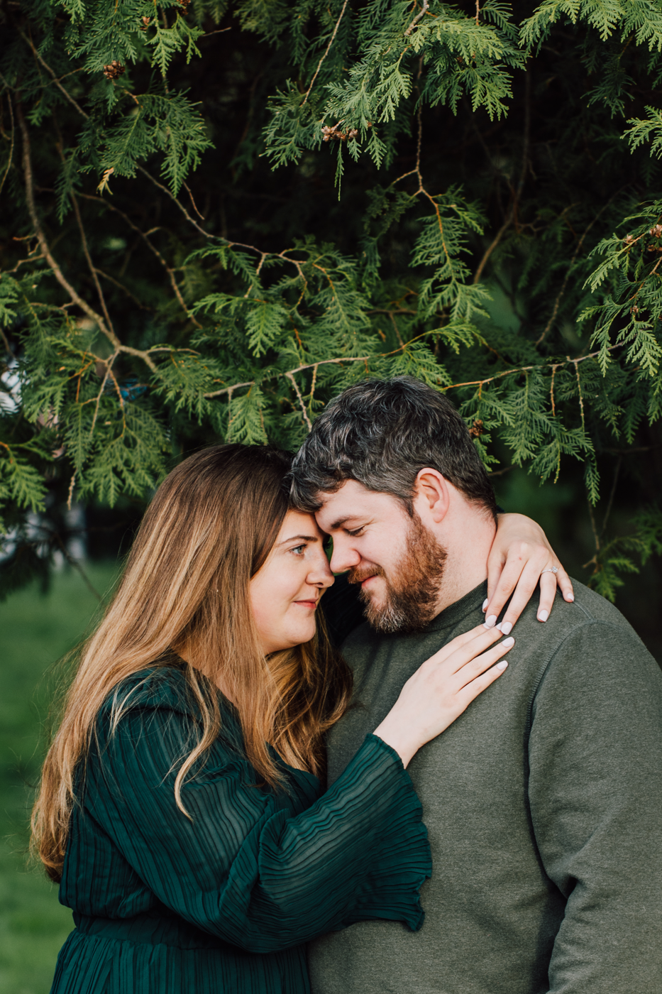 Caleigh + Kenny’s Spring Engagement Photos at Green Lakes State Park ...