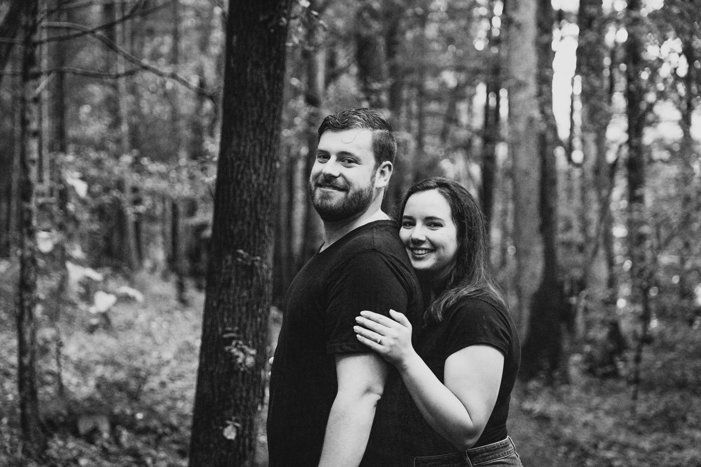 Maggie + Corey’s Rainy Photoshoot at Beaver Lake Nature Center ...