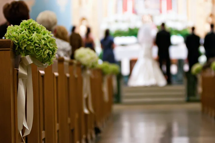Include These Christian Wedding Traditions on Your Big Day