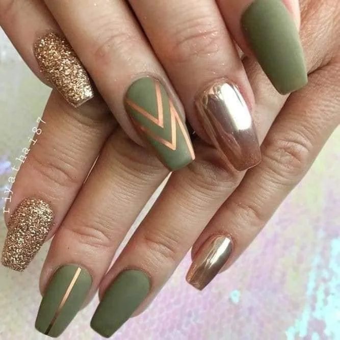 Breathtaking Fall Wedding Nail Ideas