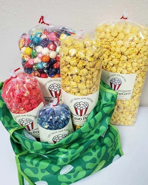 Popcorn Wedding Favors: Bags, Boxes or a Popcorn Bar