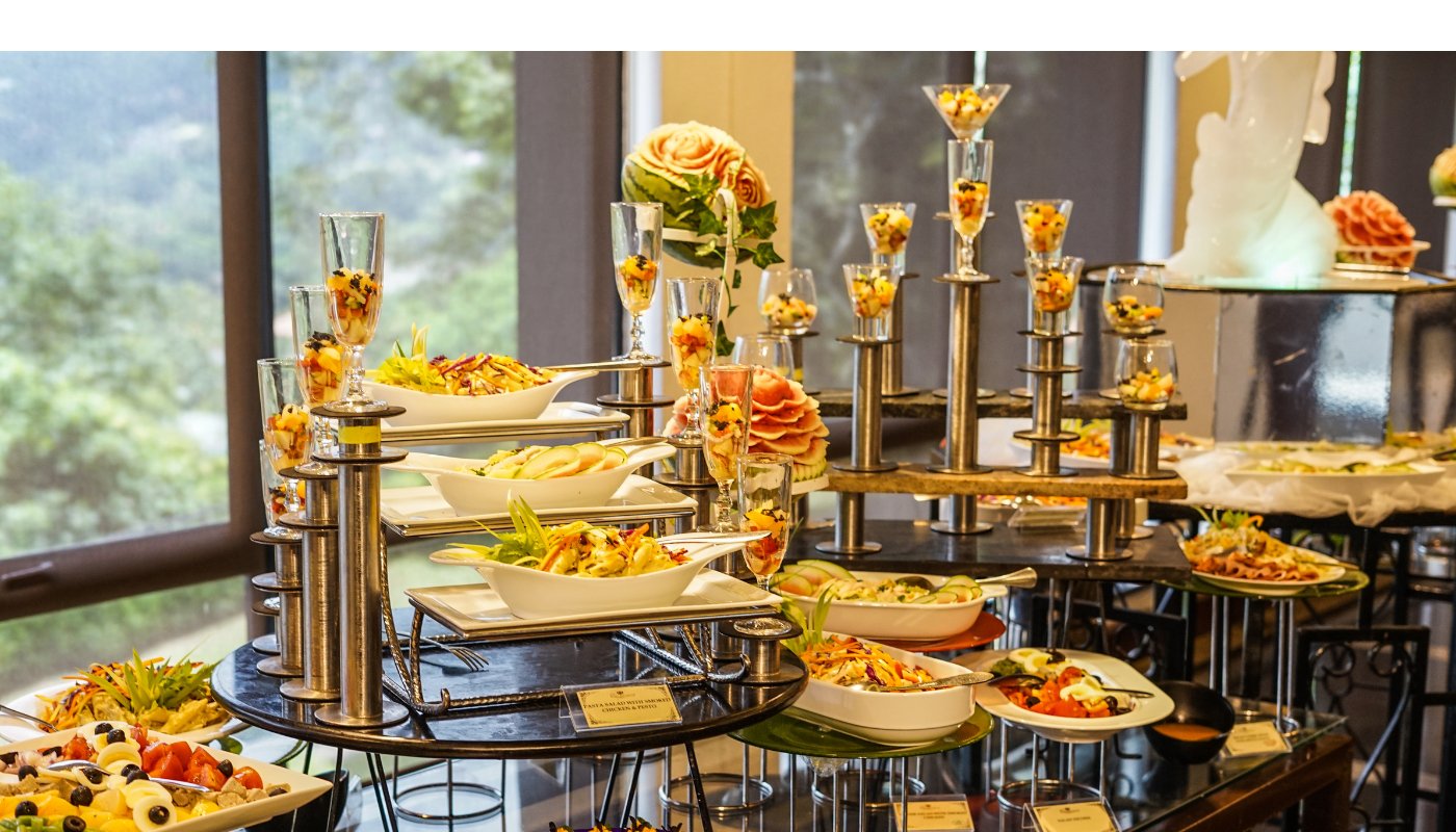 10 Buffet Table Food Display Ideas for Your Wedding