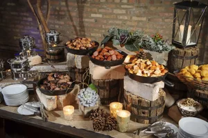 10 Buffet Table Food Display Ideas for Your Wedding