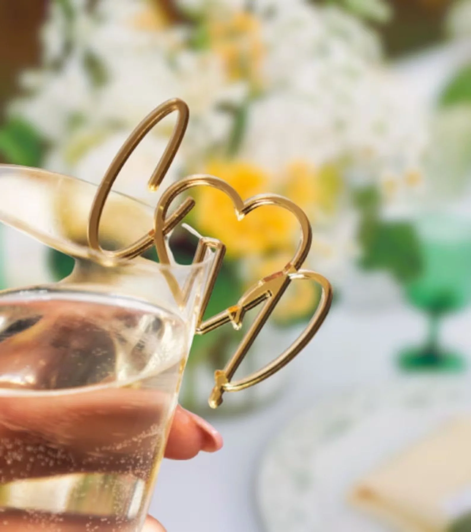 Unique and Affordable Wedding Drink Decorations