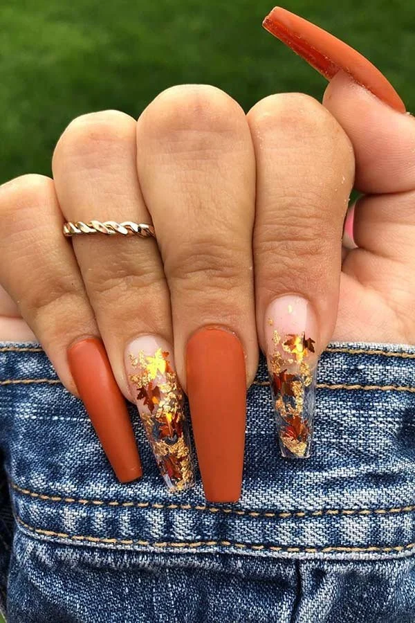 Breathtaking Fall Wedding Nail Ideas