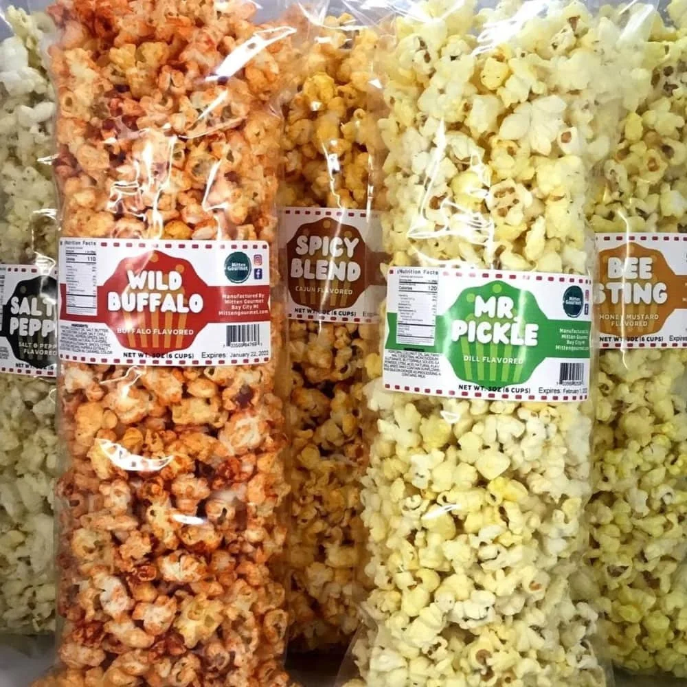 Popcorn Wedding Favors: Bags, Boxes or a Popcorn Bar
