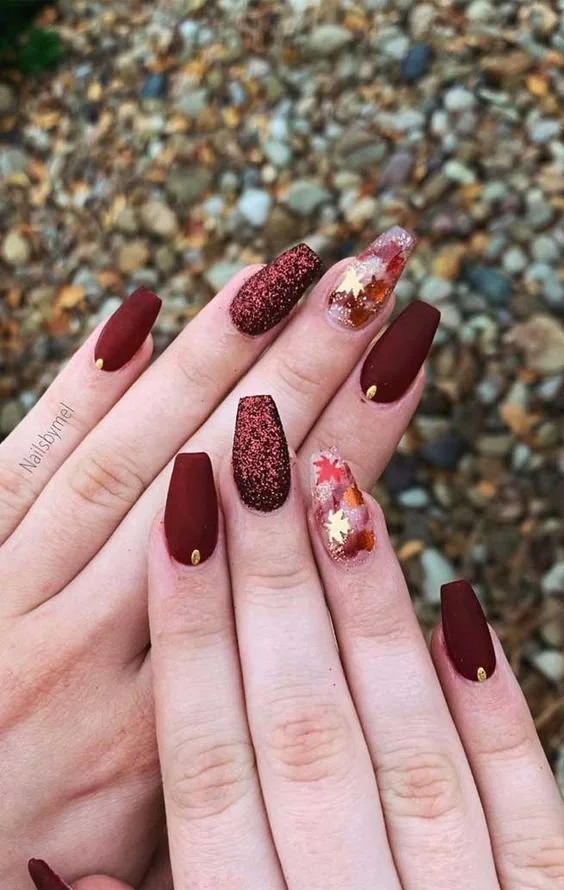 Breathtaking Fall Wedding Nail Ideas