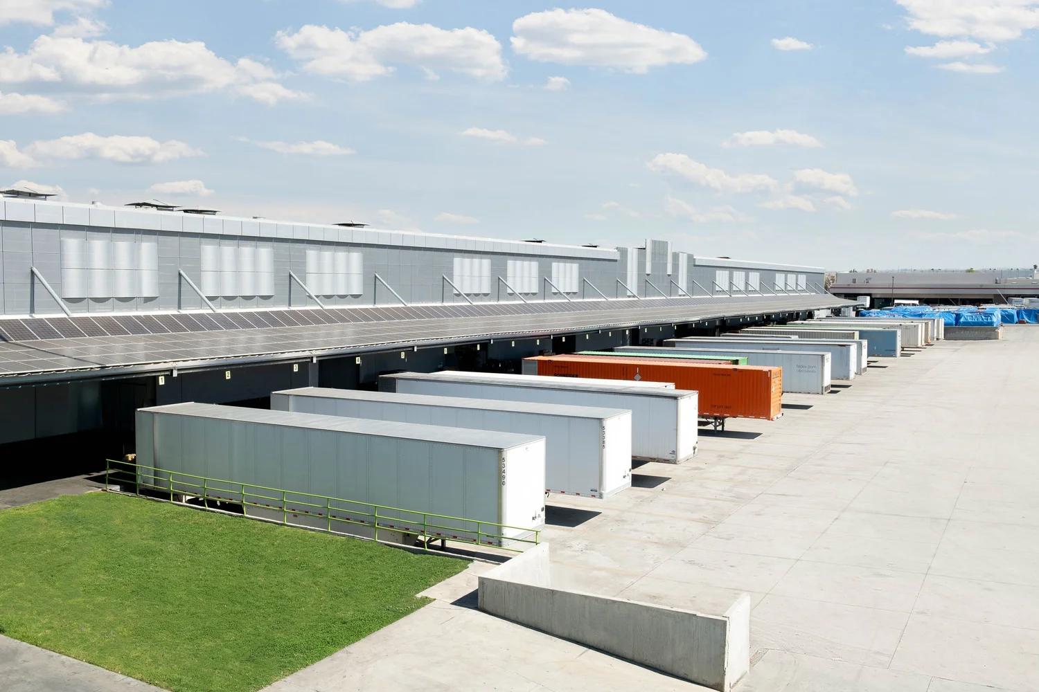 Industrial Workspaces | Warehouse, Office, and Parking — CUBEWORK