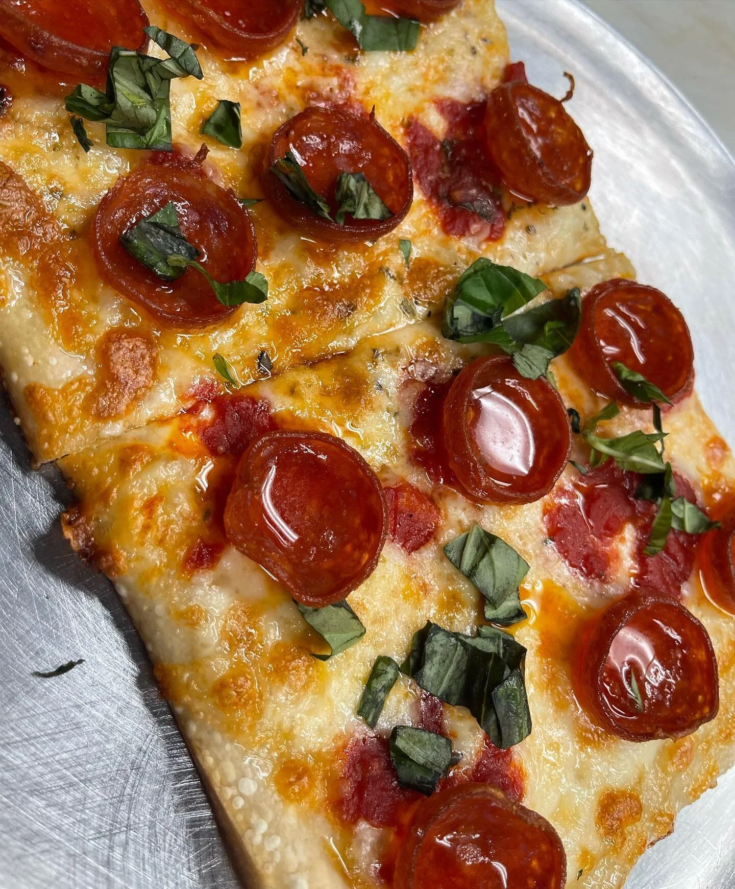 Bussin Pizza | Enjoy Classic Flavors