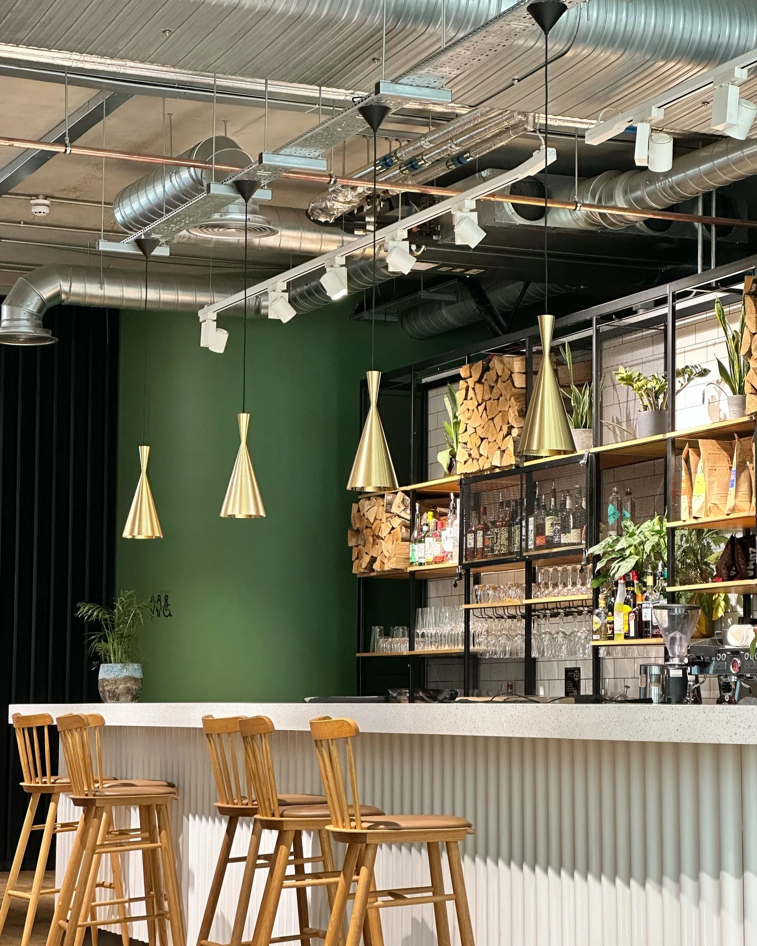 Fresh Coffee & Deli Sandwiches in Spinningfields