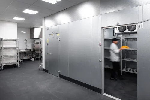 Reach-In vs. Walk-In Refrigerators: Which Is Right for You? | B&J Food ...