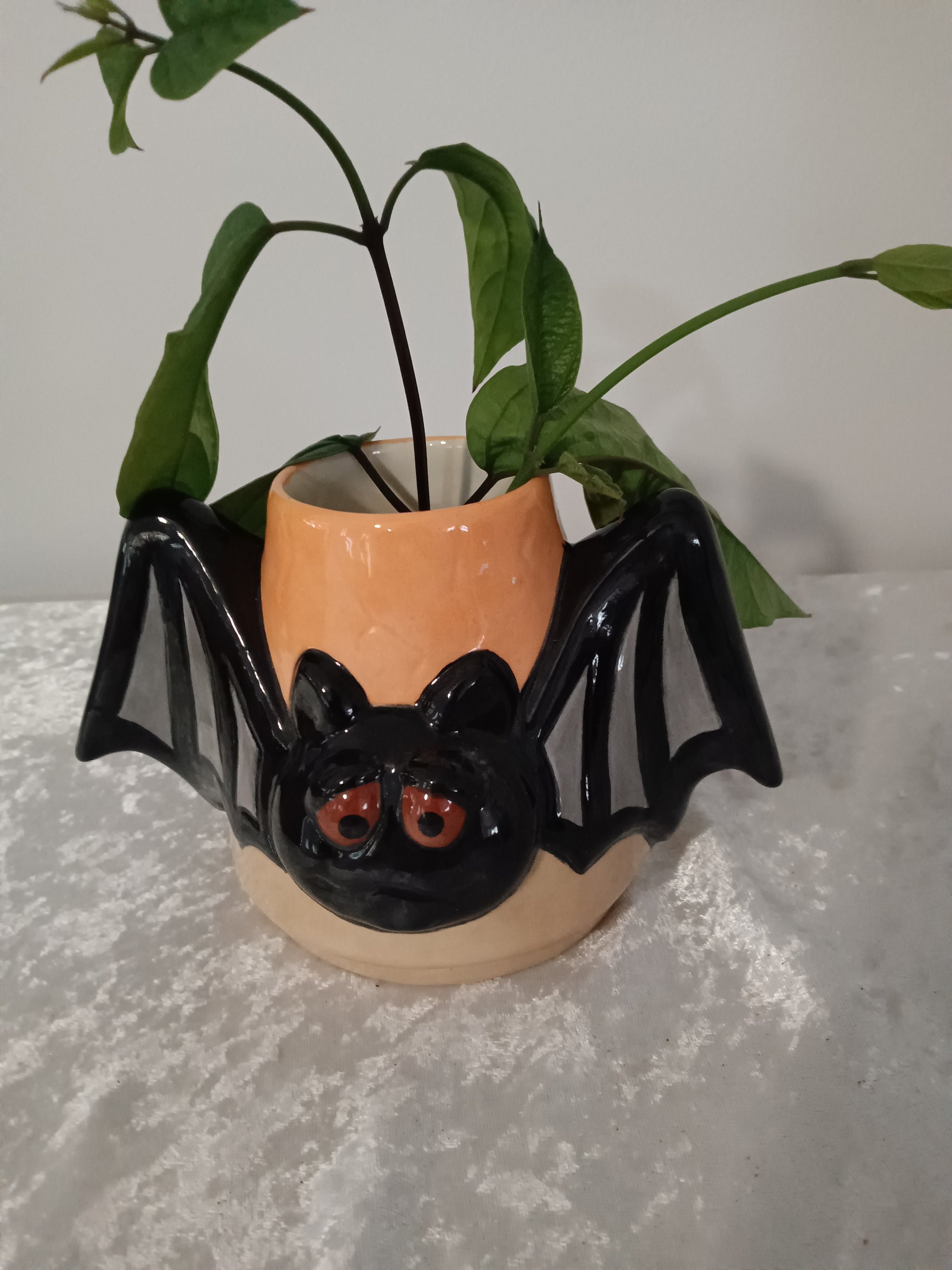 Bat Pot — Nutz4Ceramics