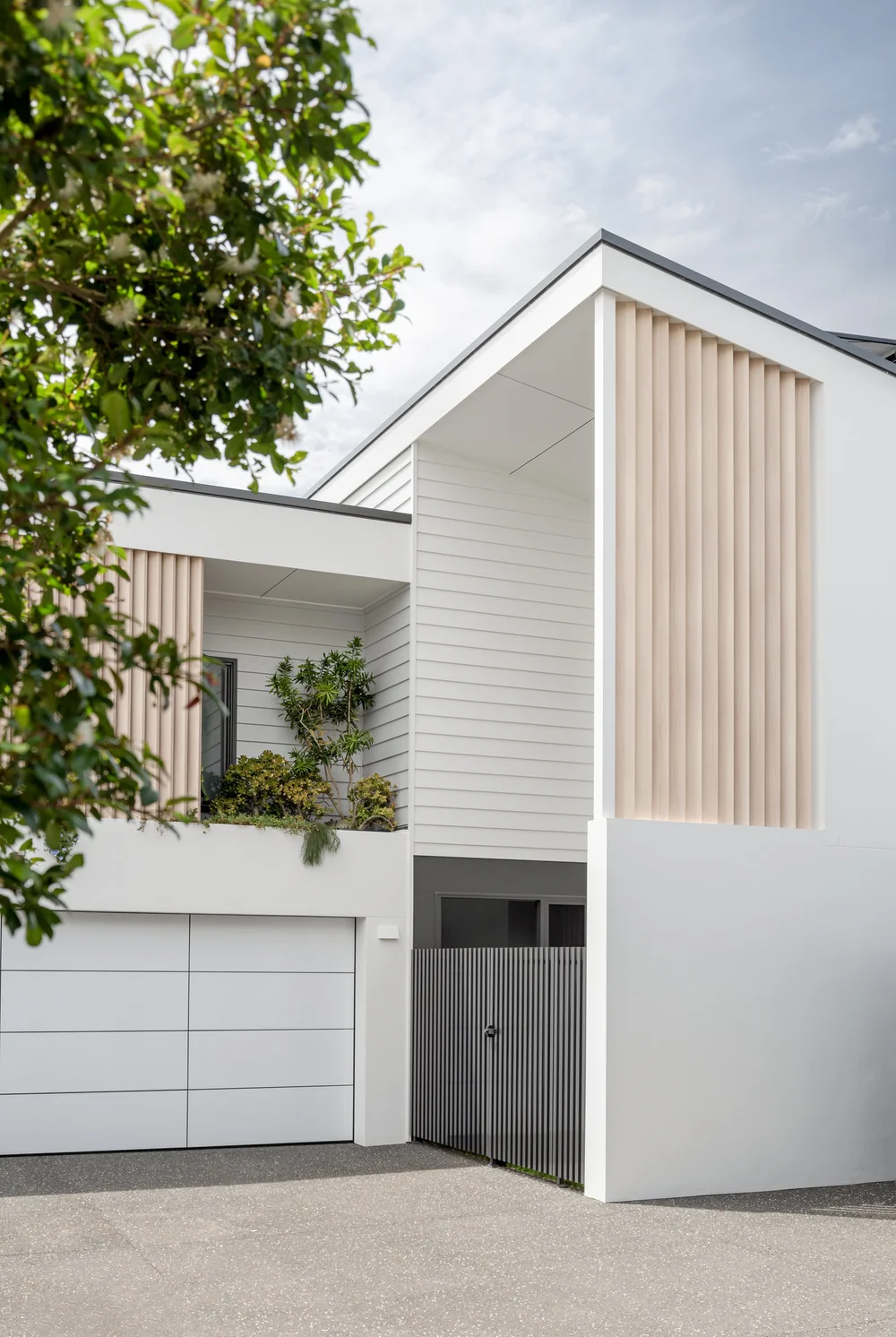Werri Beach - QBC Construction & Kibbin Design — Light & Lines