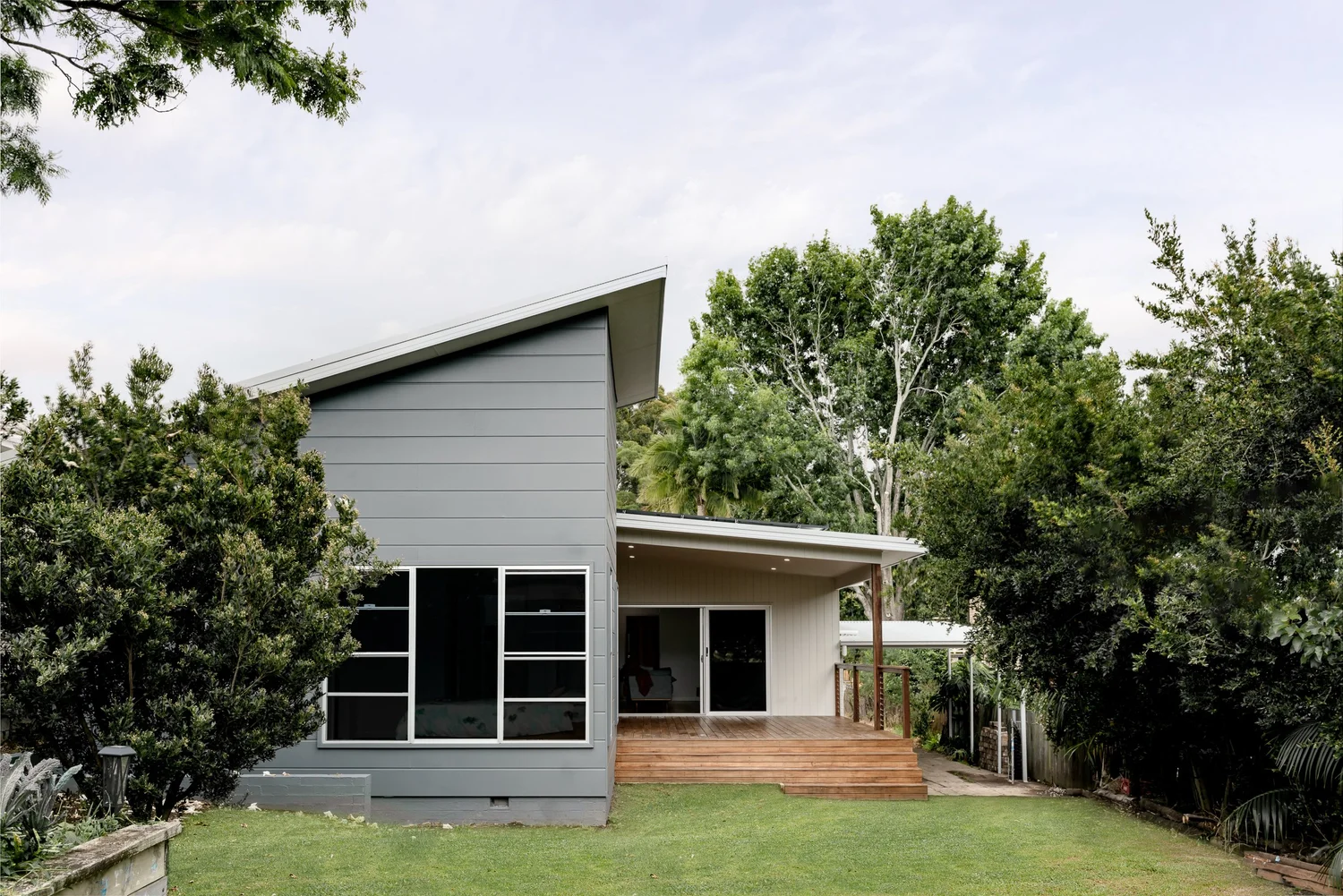 Chinnock Building - Bulli Renovation — Light & Lines