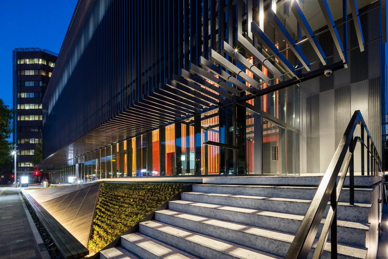 NHK 熊本放送会館 / PLATdesign