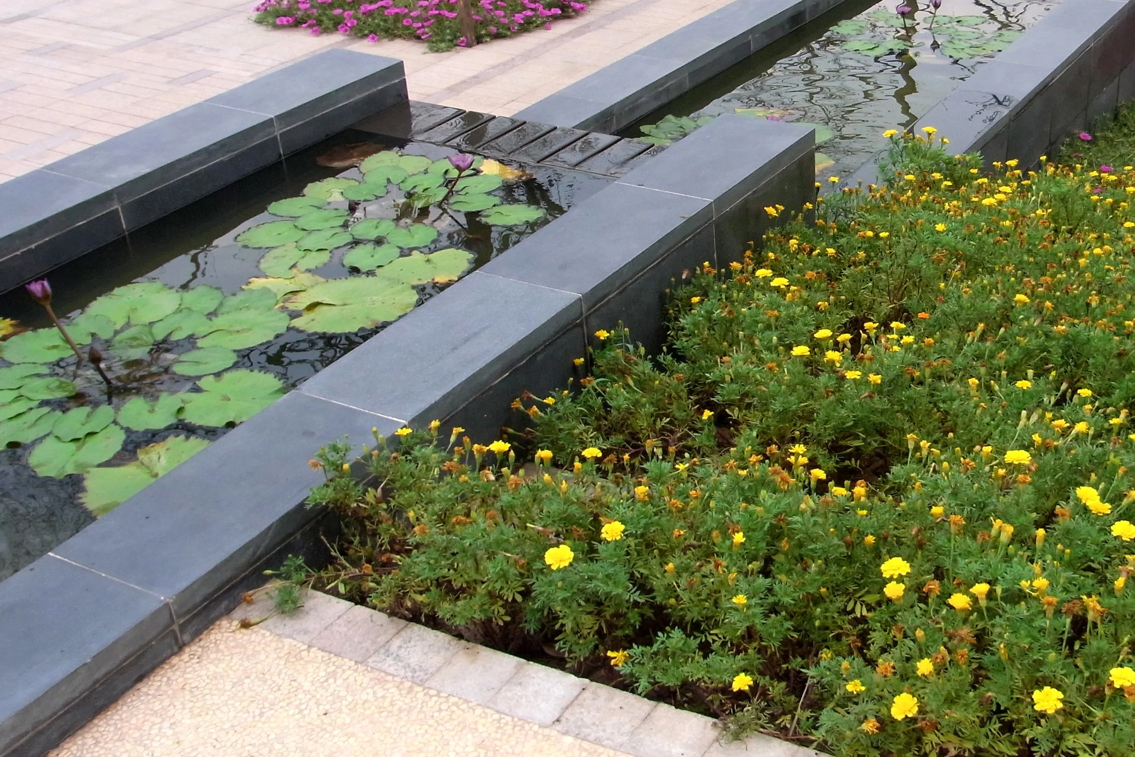 重慶融匯国際温泉城 上筑モデルエリア / PLATdesign