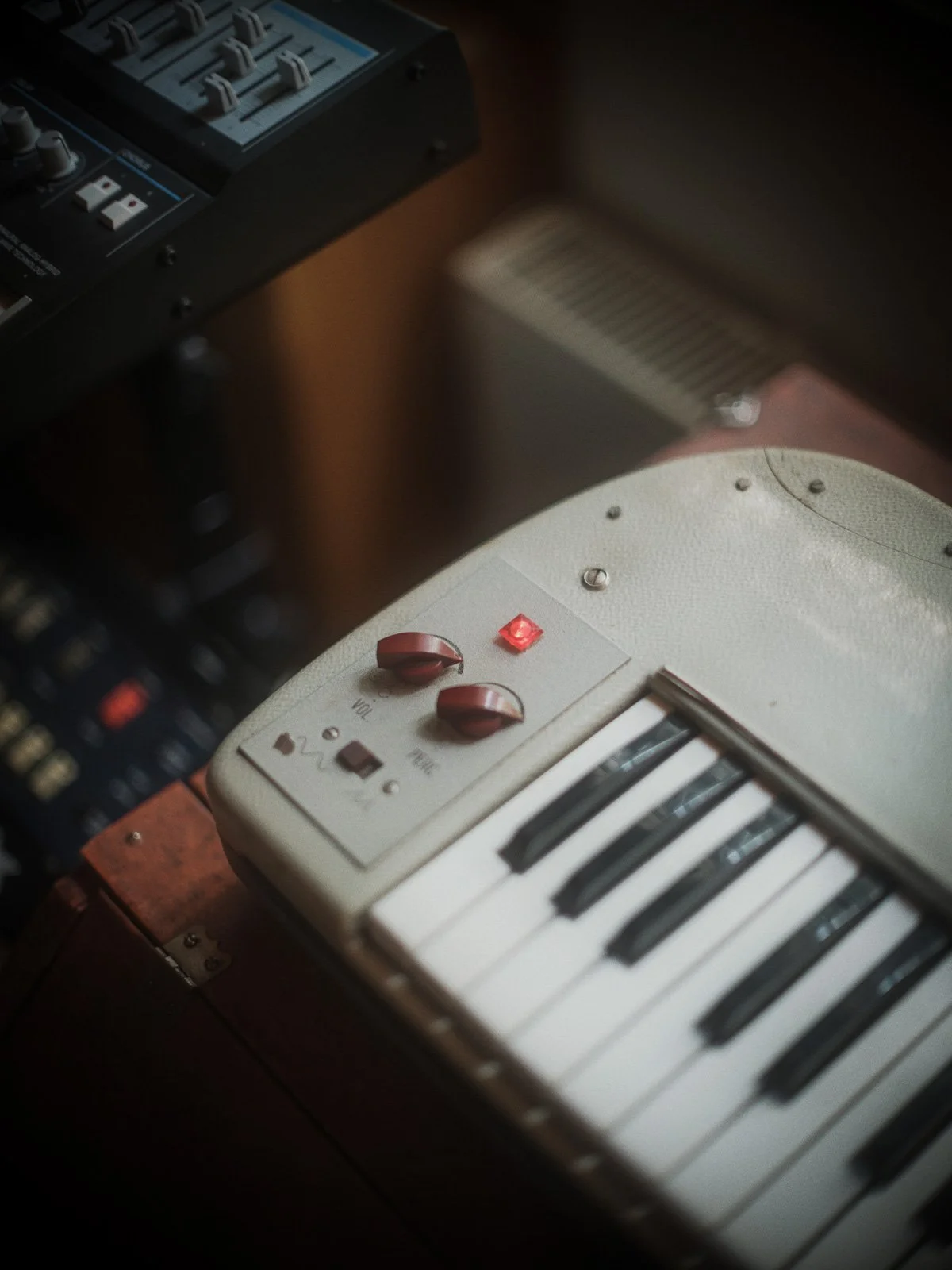 Felt Instruments — Nisko