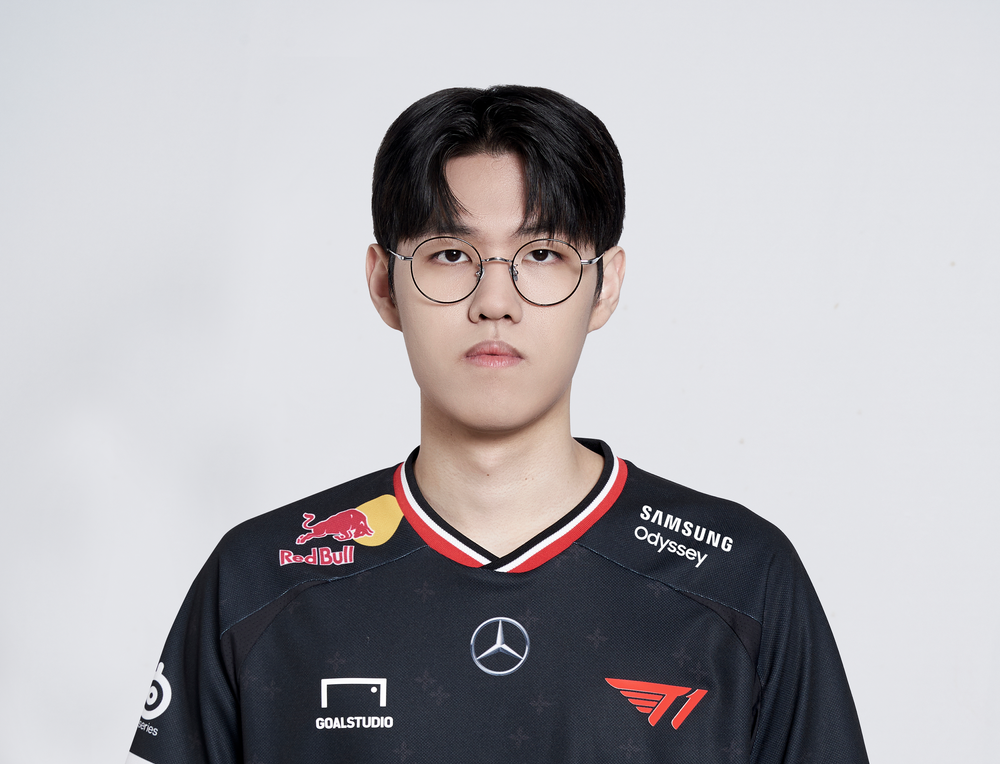 League of Legends — T1