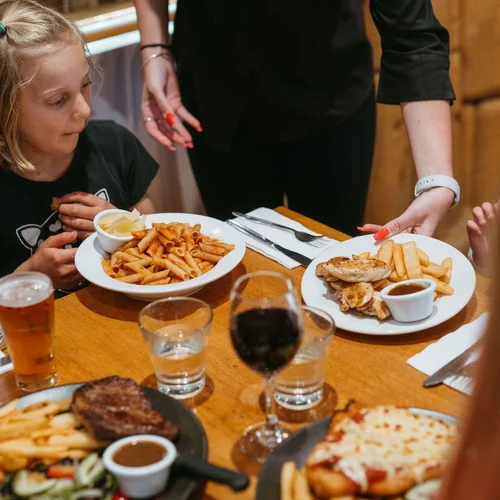 Pharaoh’s Bistro at The Sphinx Hotel - Warm and Friendly Dining in ...