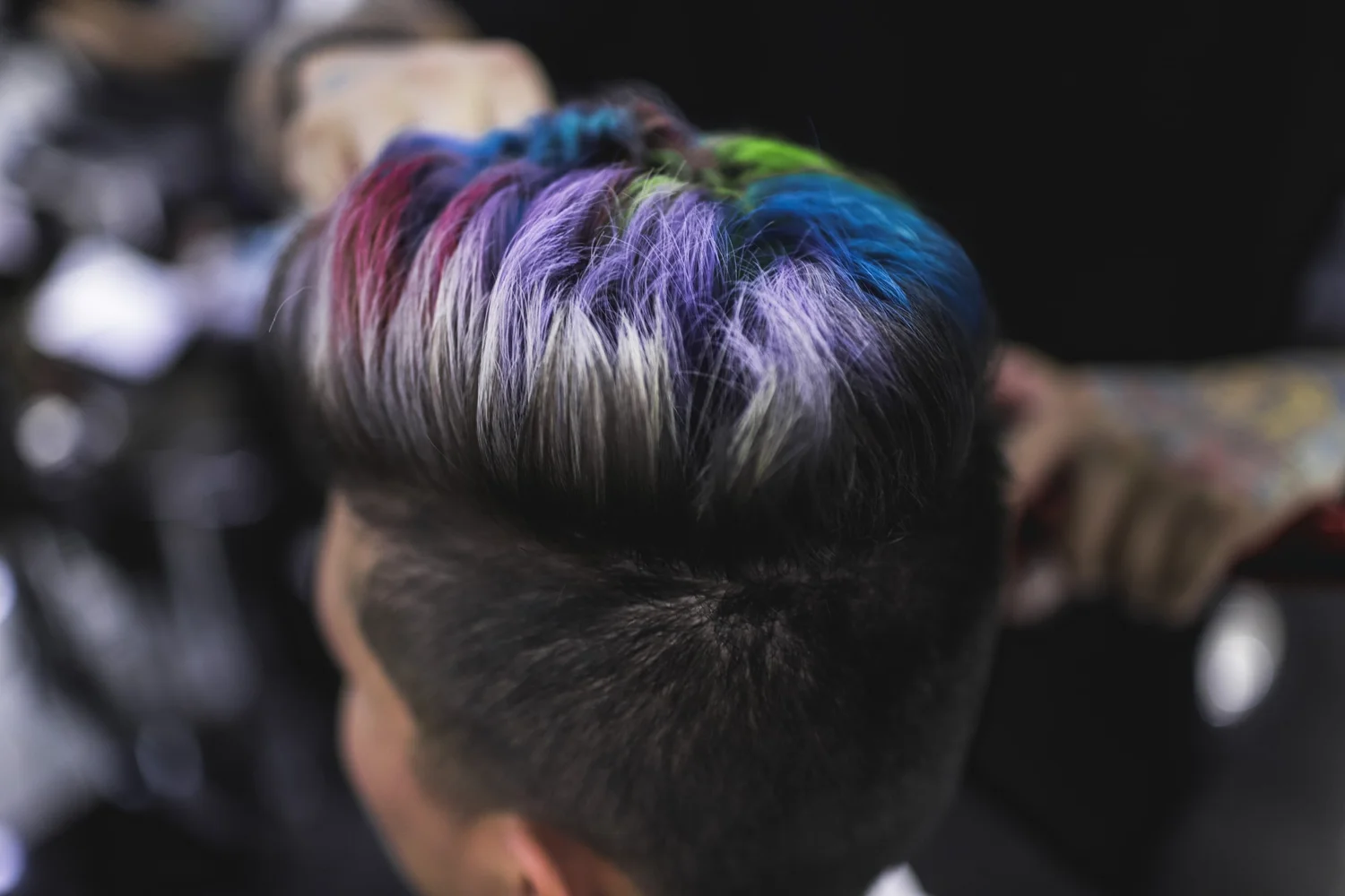 How Much Does It Cost to Color Your Hair Professionally at a Salon ...