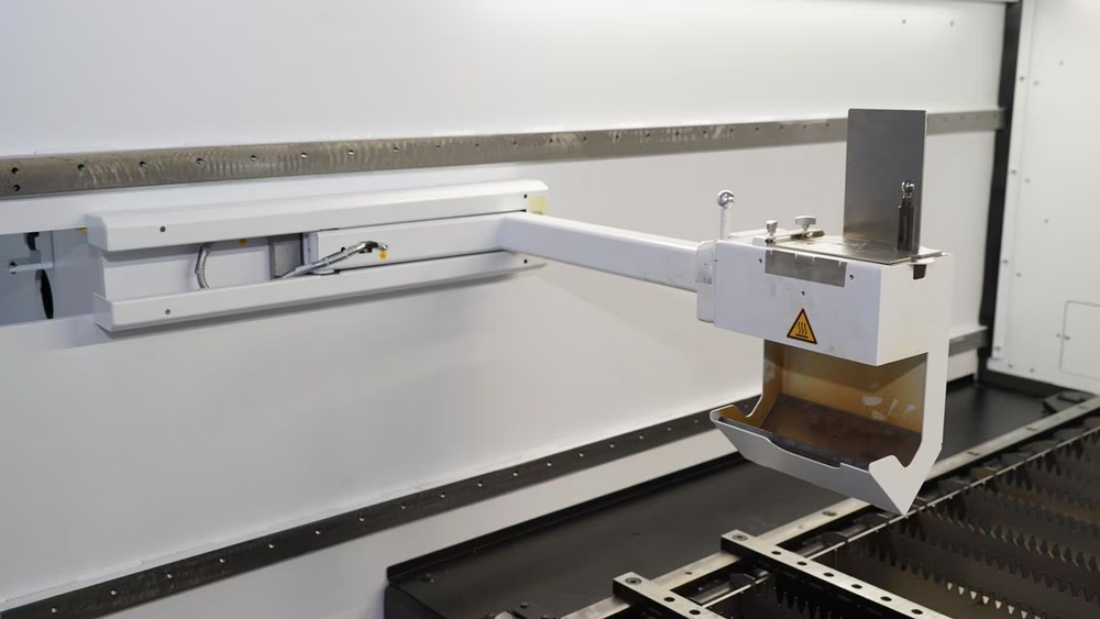 TruLaser Cell 7040 | TRUMPF 3D Laser Cutting & Welding — Maintecx ...