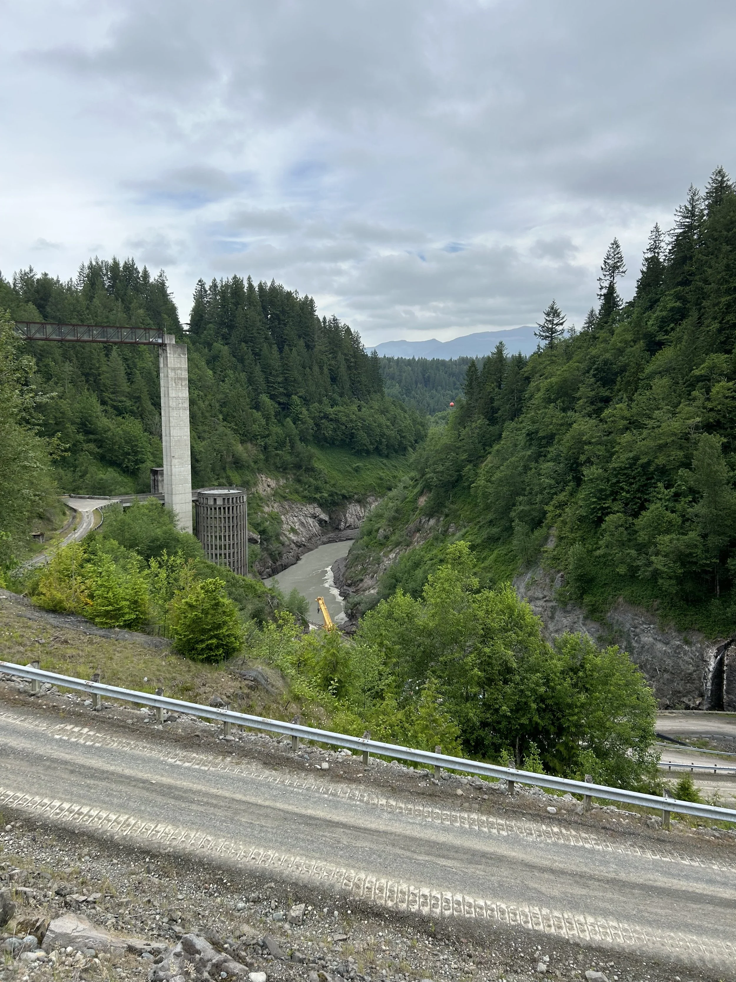 Mud Mountain Dam Stop Log Replacement — KWH Constructors