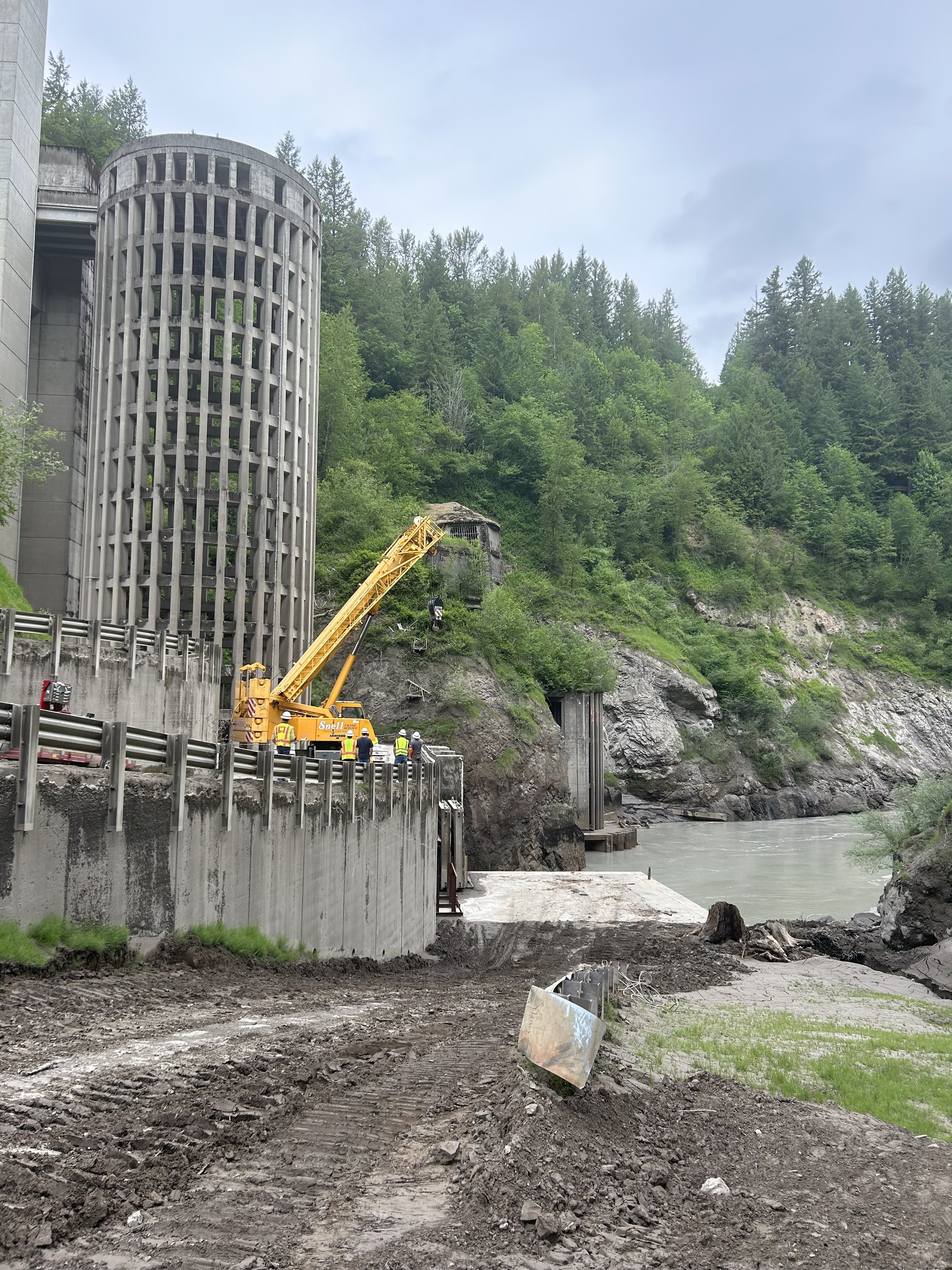 Mud Mountain Dam Stop Log Replacement — KWH Constructors