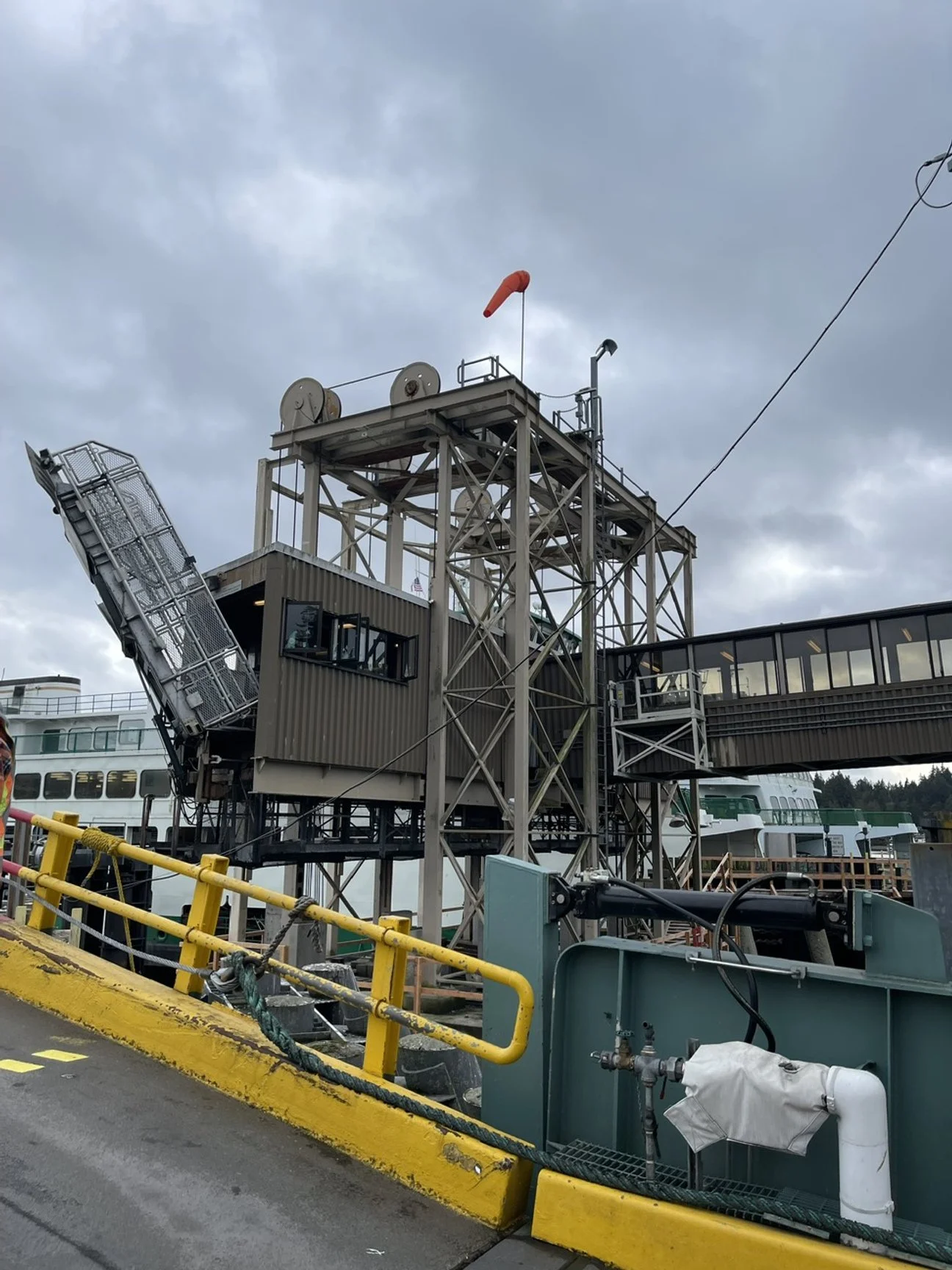WSDOT Bainbridge Island Ferry Terminal OHL — KWH Constructors