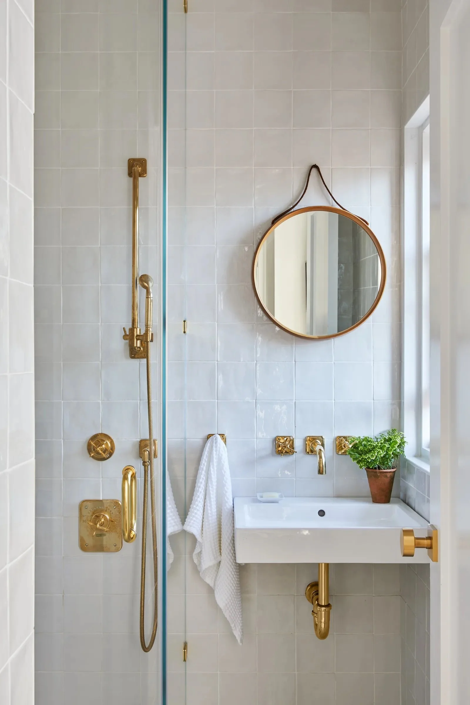 8 ways to add character to a new build apartment — Time & Place ...