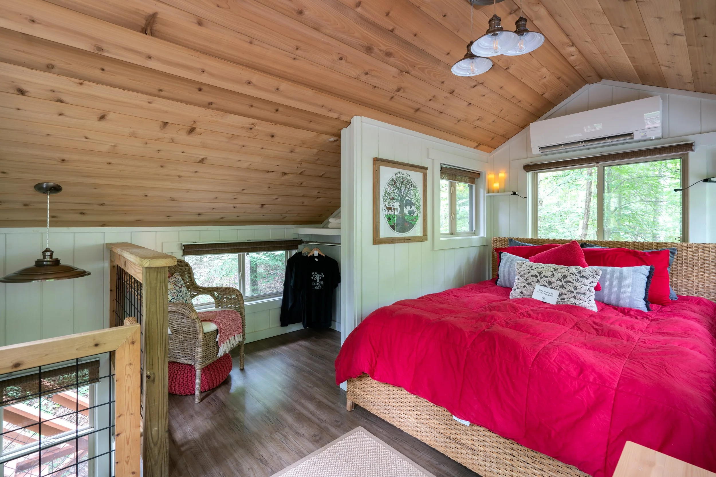White Oak — Hocking Hills Treehouse Cabins