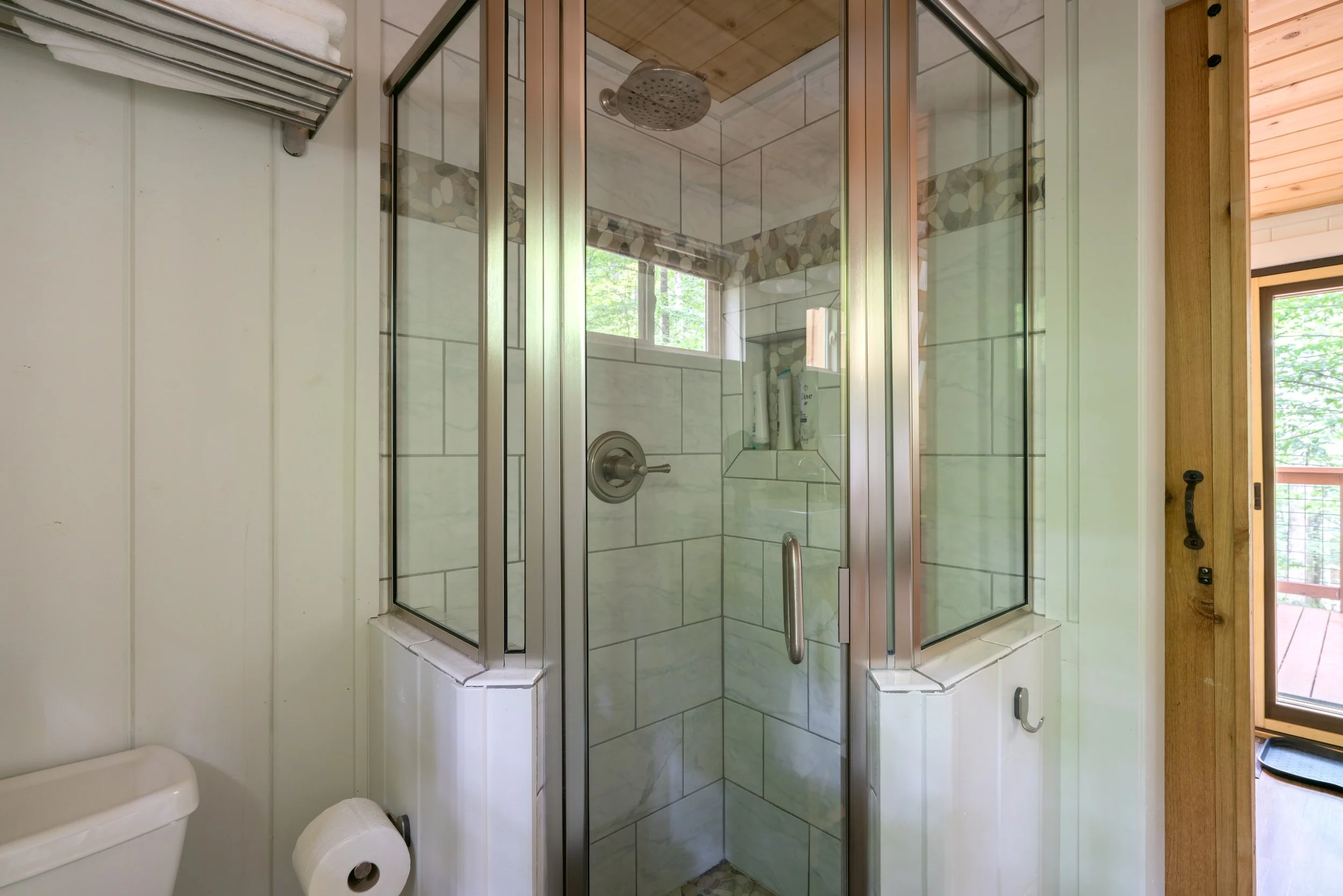 White Oak — Hocking Hills Treehouse Cabins