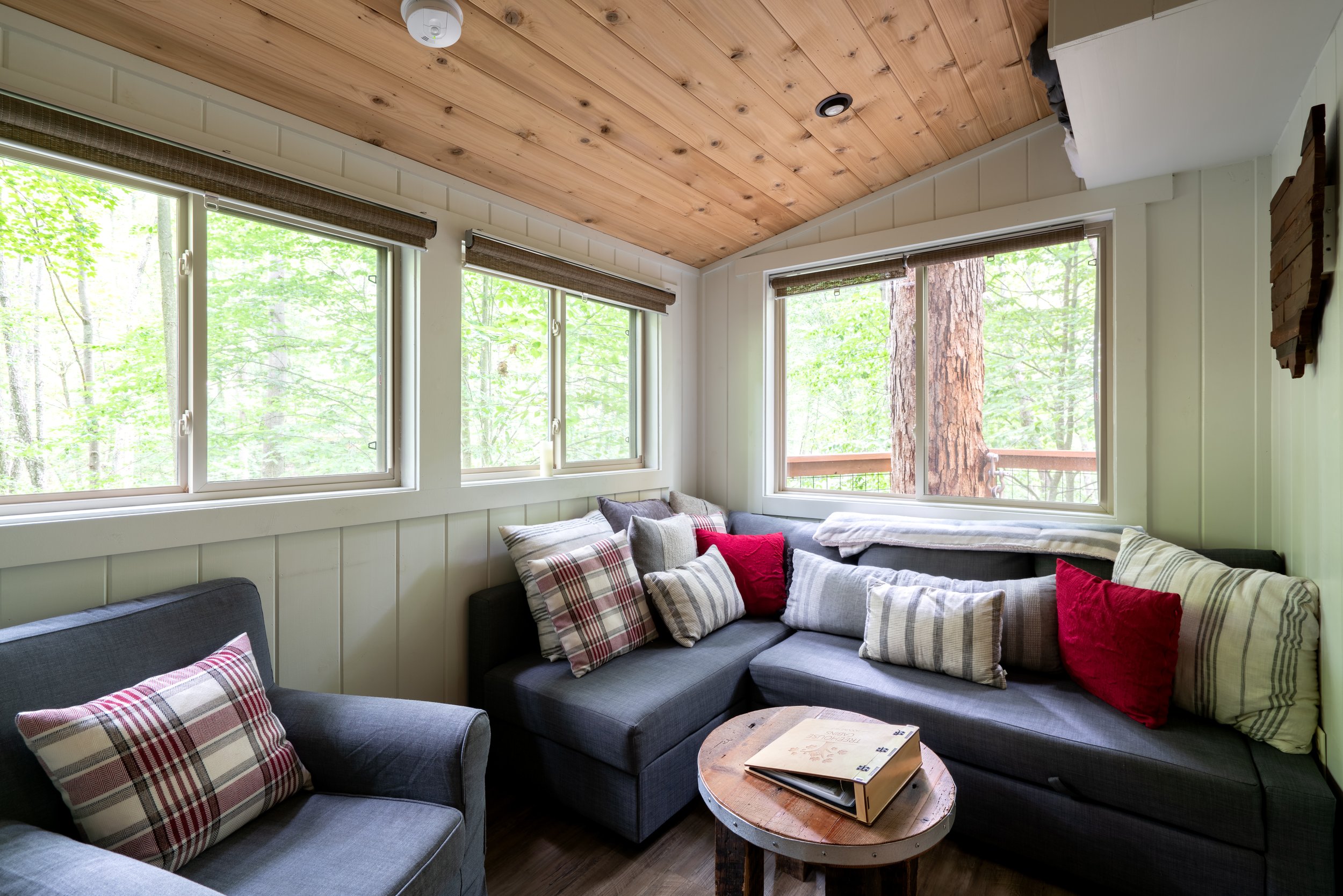 White Oak — Hocking Hills Treehouse Cabins