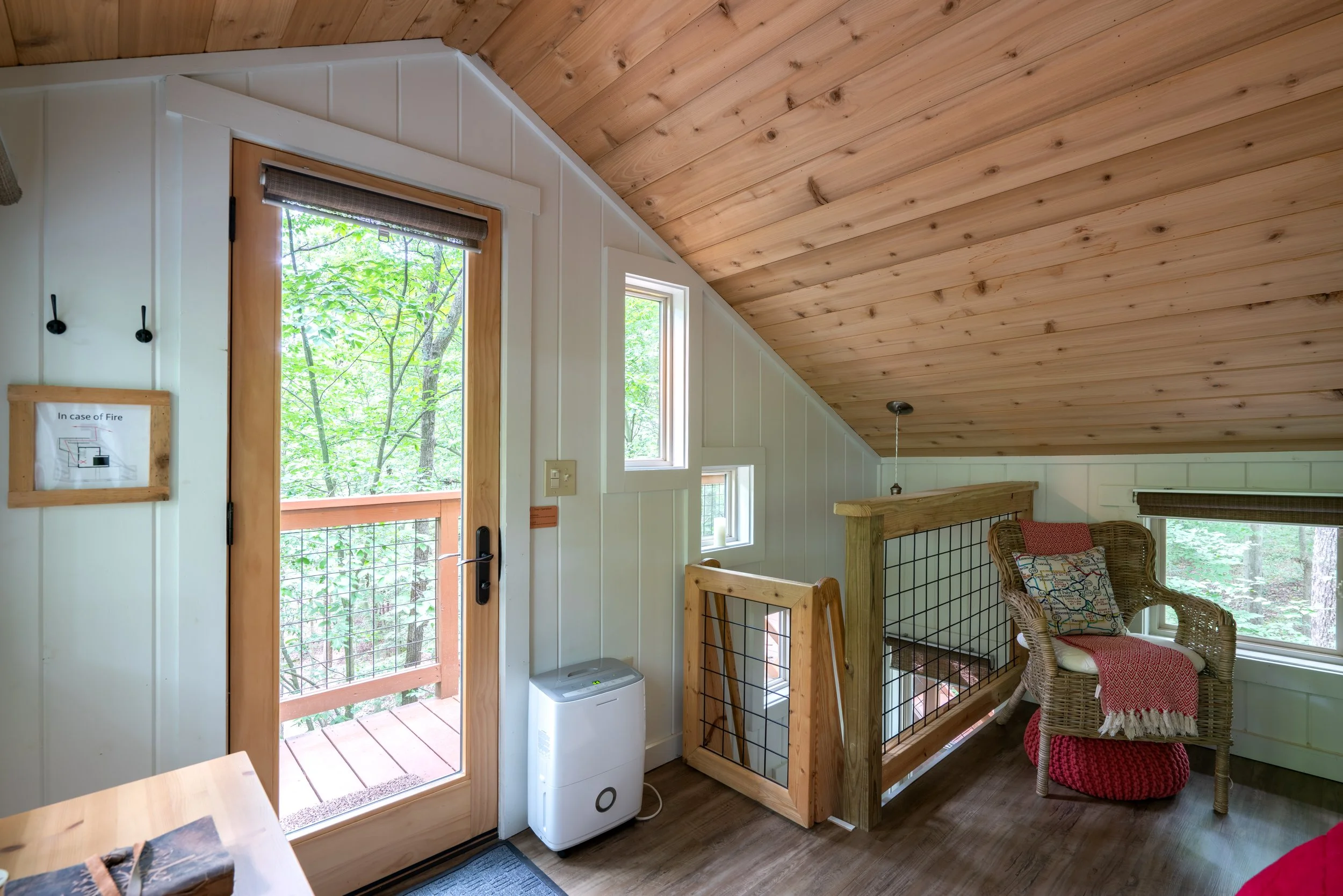 White Oak — Hocking Hills Treehouse Cabins