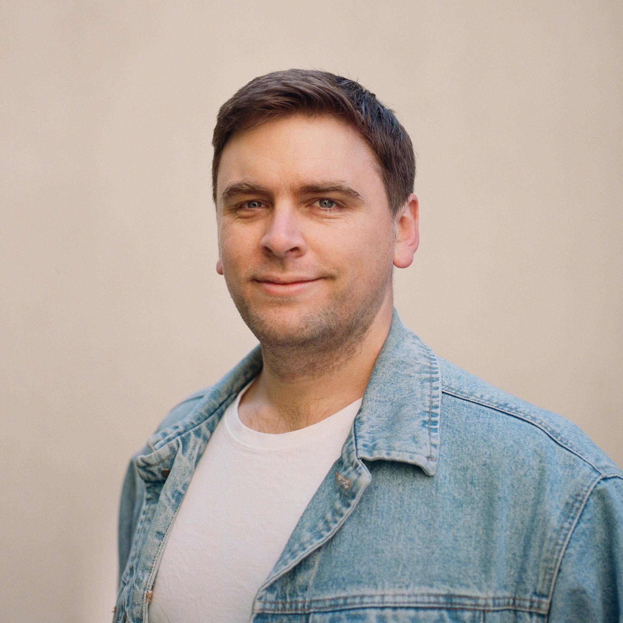 Cast & Crew | STARSHIP Q STAR