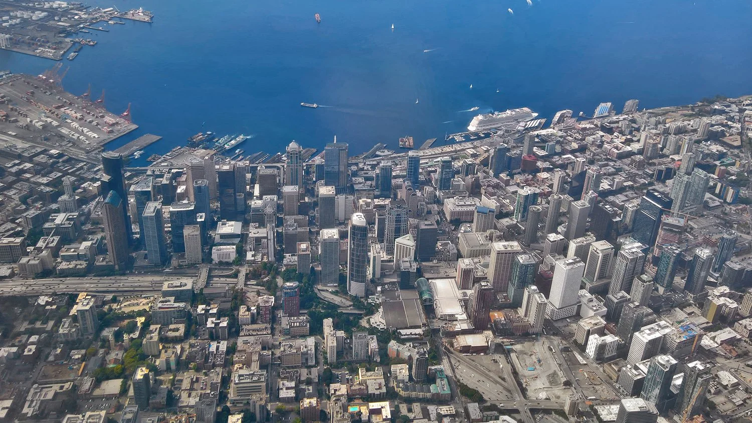 Best Window Views - Downtown Seattle How-to Guide | The Window Flyer