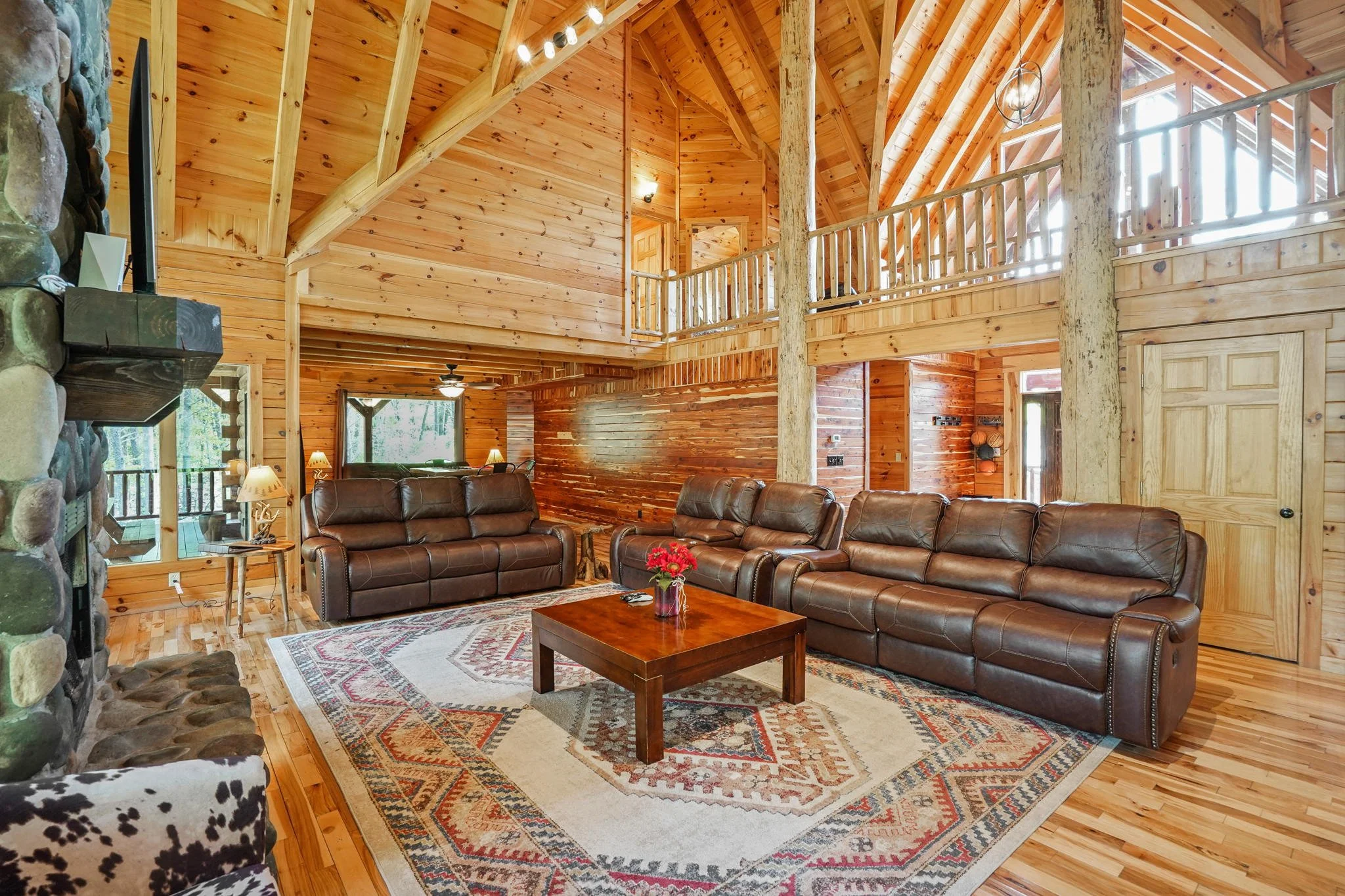 River Rock Lodge — Liberty Log Lodging | Hocking Hills