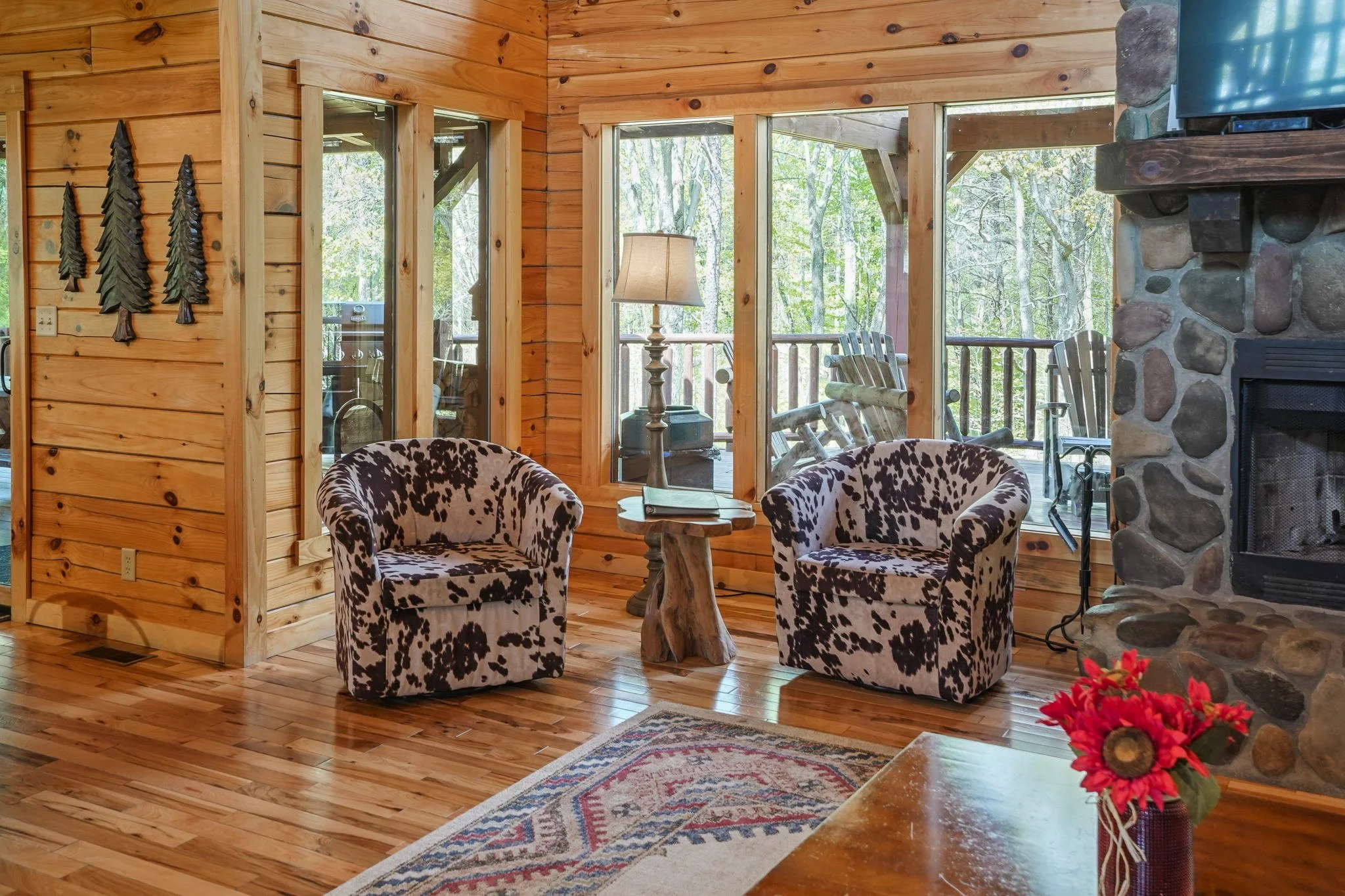 River Rock Lodge — Liberty Log Lodging | Hocking Hills