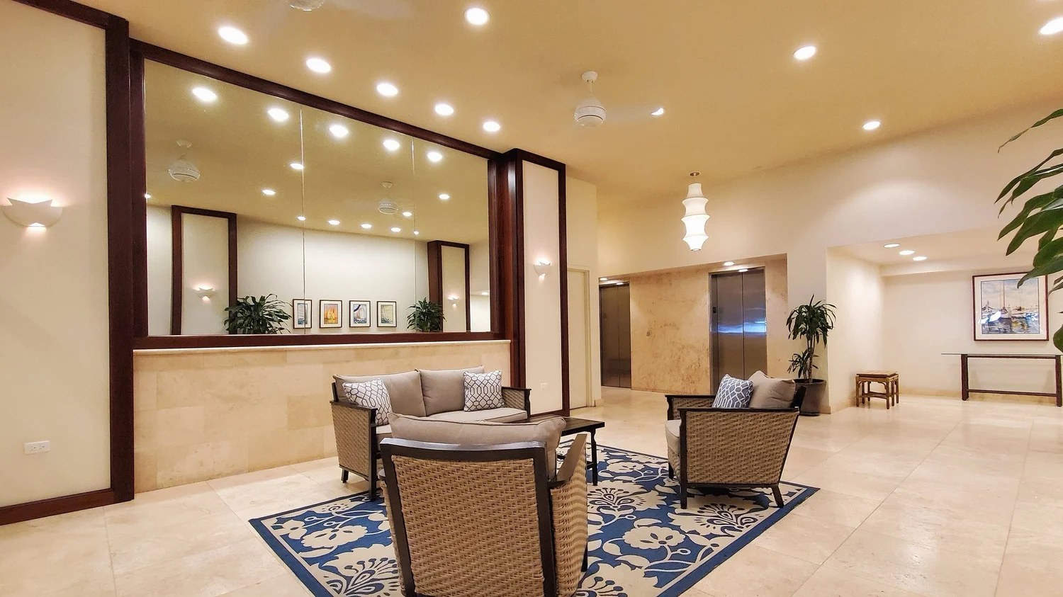 Lifestyle — Yacht Harbor Towers