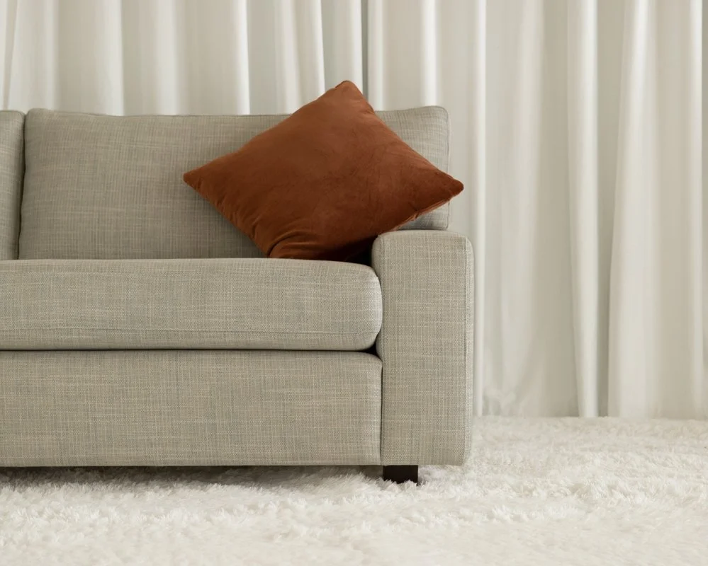 Manhattan Settee — Modern Chair