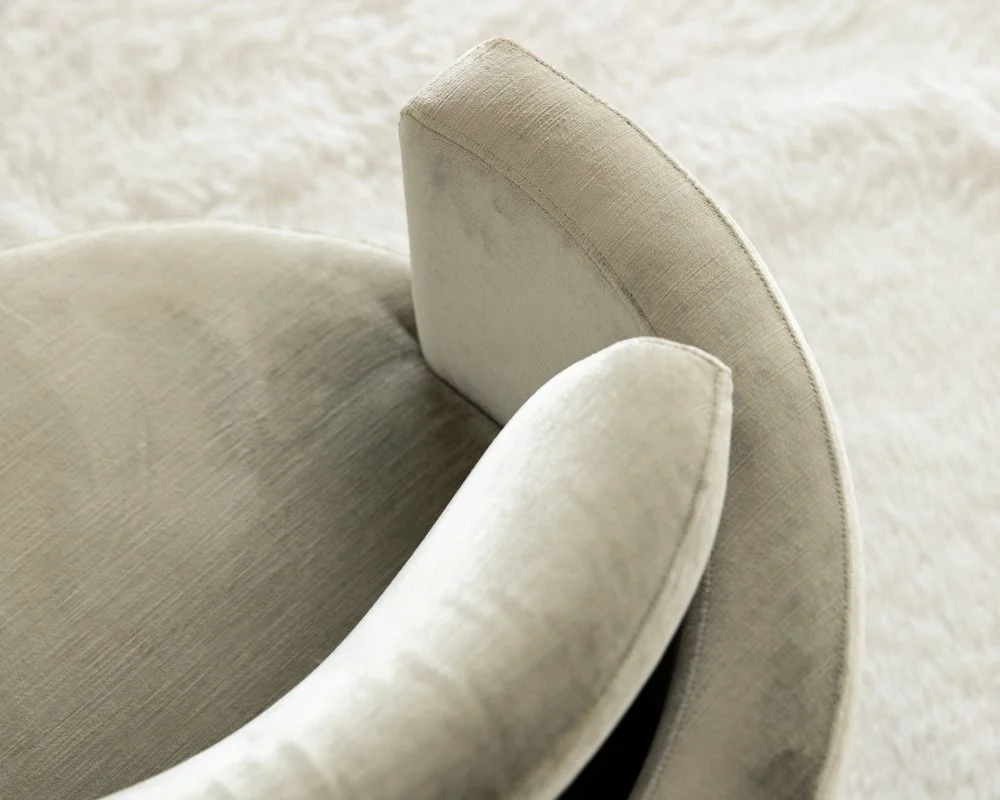 Luna Swivel Chair — Modern Chair