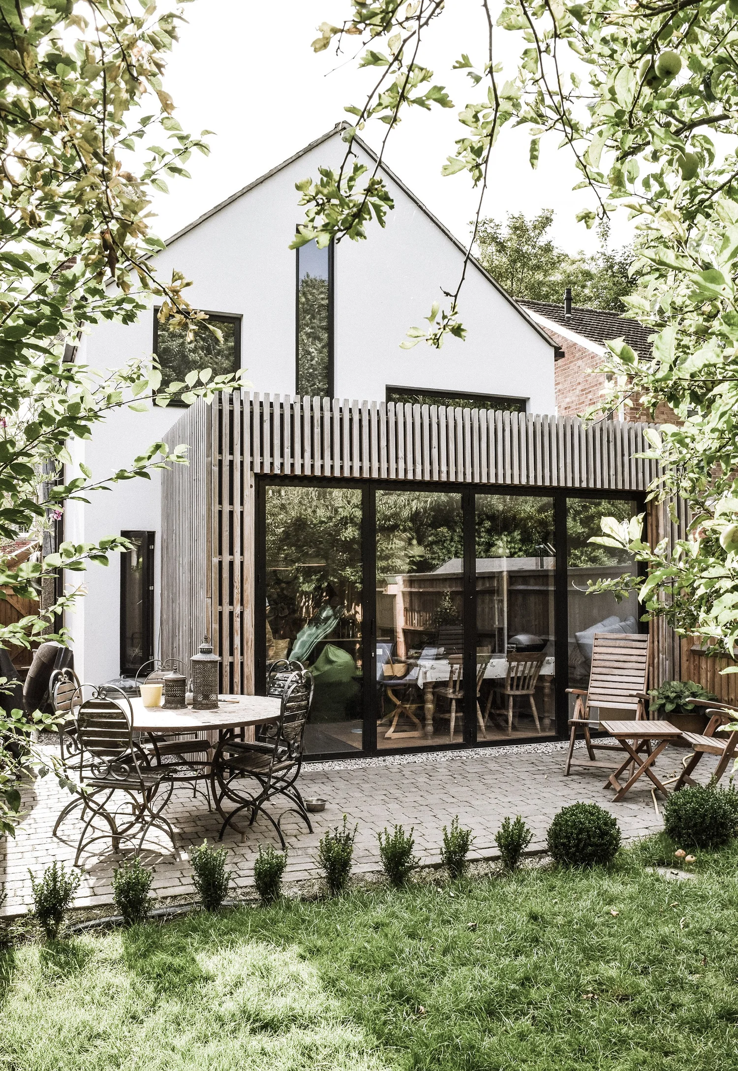 Shadow House | Contemporary Extension in Oxfordshire — Klas Hyllén ...