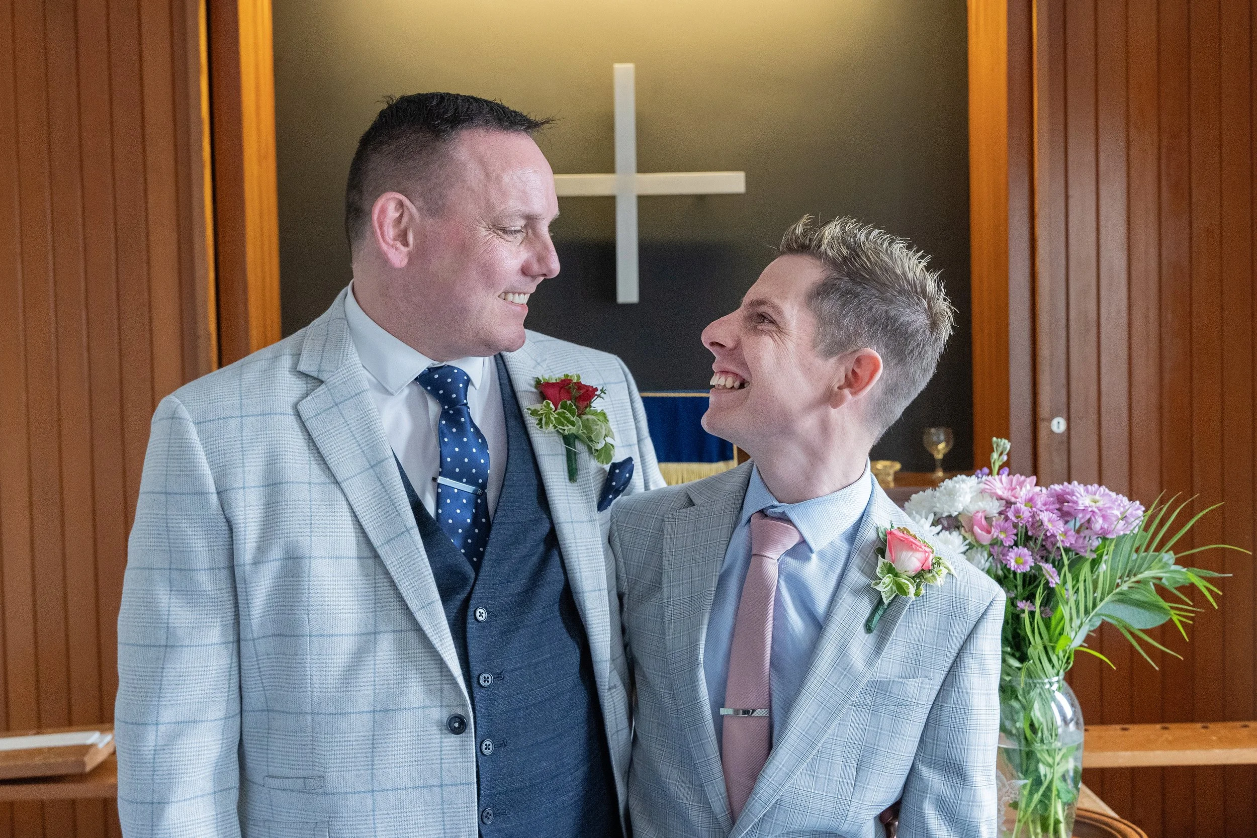 Natural wedding photography for modern chilled out couples in Lincolnshire