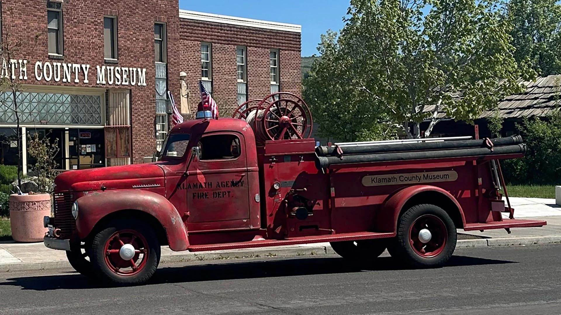 Old Fire Trucks Wallpaper