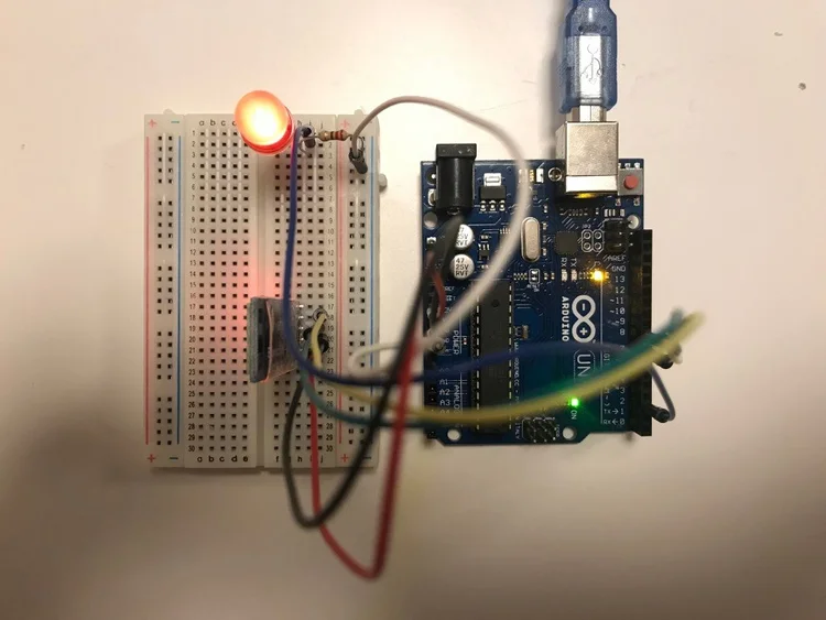 Control an LED with a smartphone via Bluetooth using Arduino — codemahal