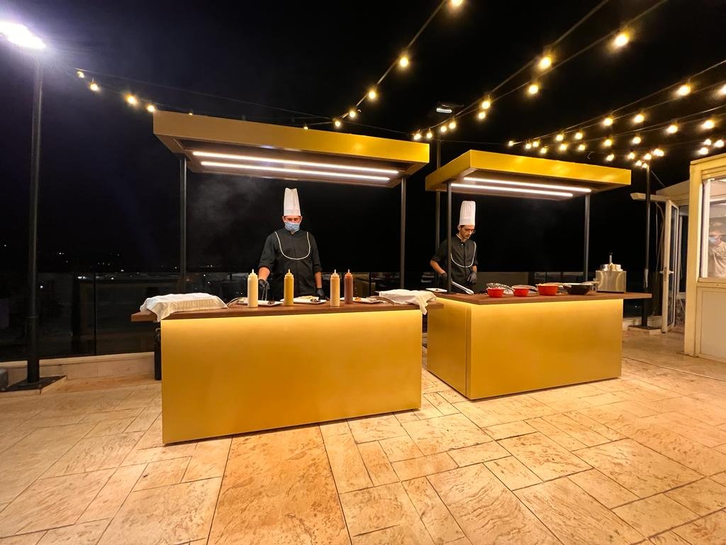 Maximus Hotel-Mobile Catering Station — AVINOX