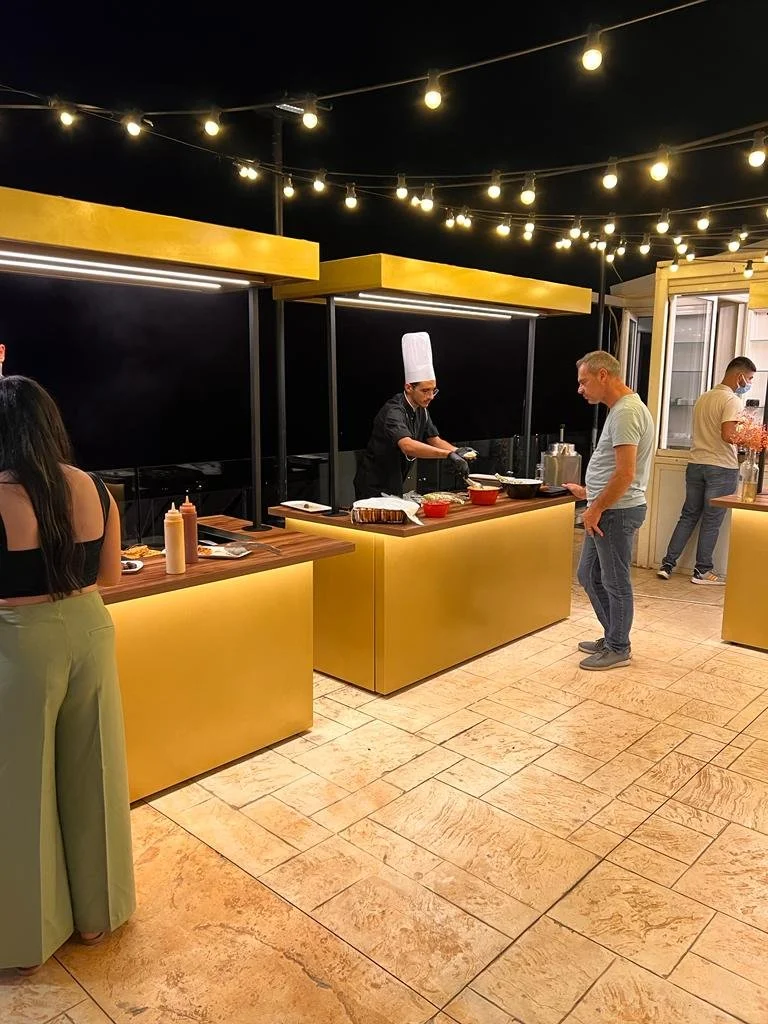 Maximus Hotel-Mobile Catering Station — AVINOX